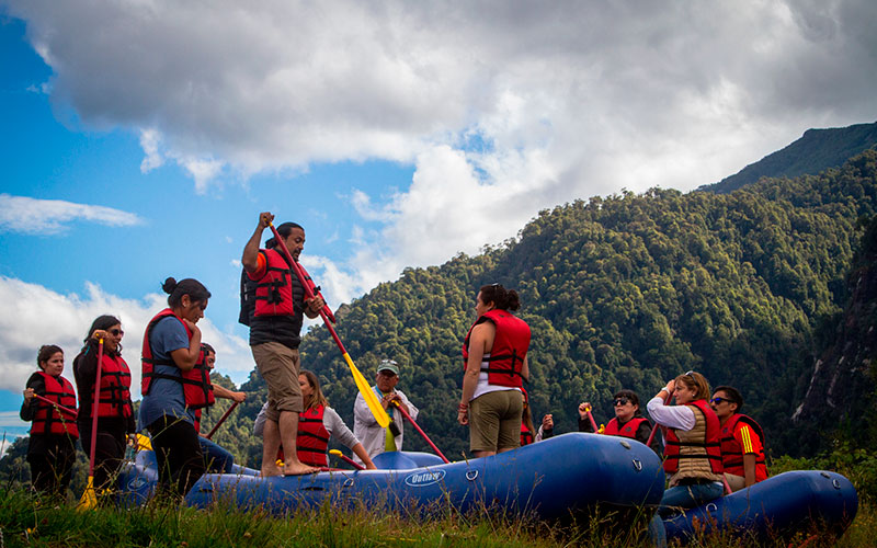 Villa Peulla - Floating Río Negro y Río Peulla