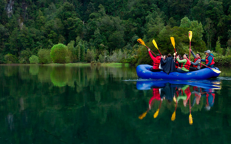 Villa Peulla - Floating Río Negro y Río Peulla